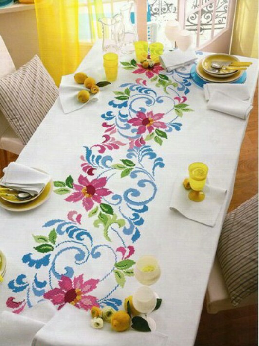 Вышивка Скатерть крестом, схема в PDF №24944